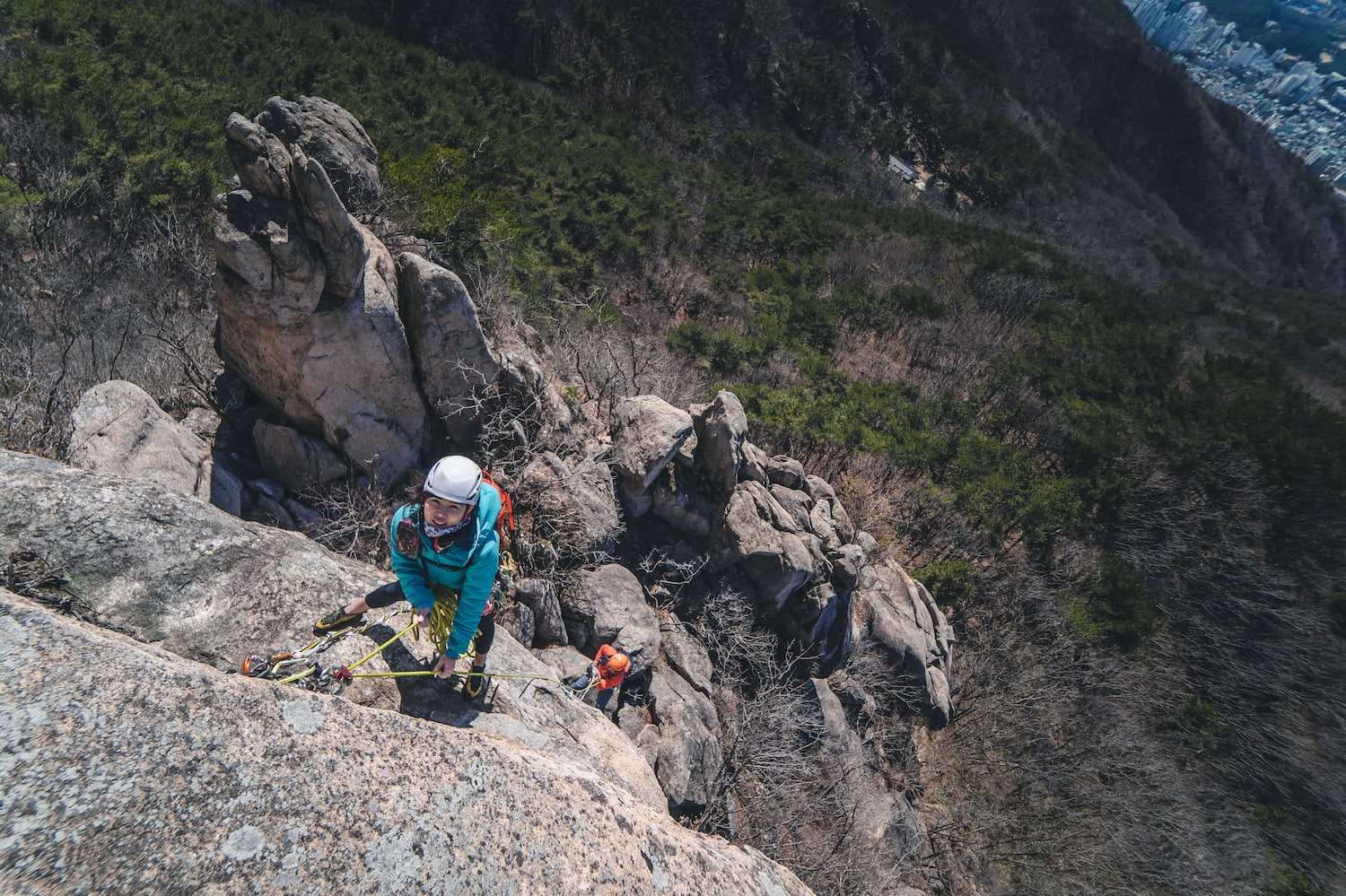 3 Best Stick Clip for Climbing for Safer Ascents (2025 Guide)