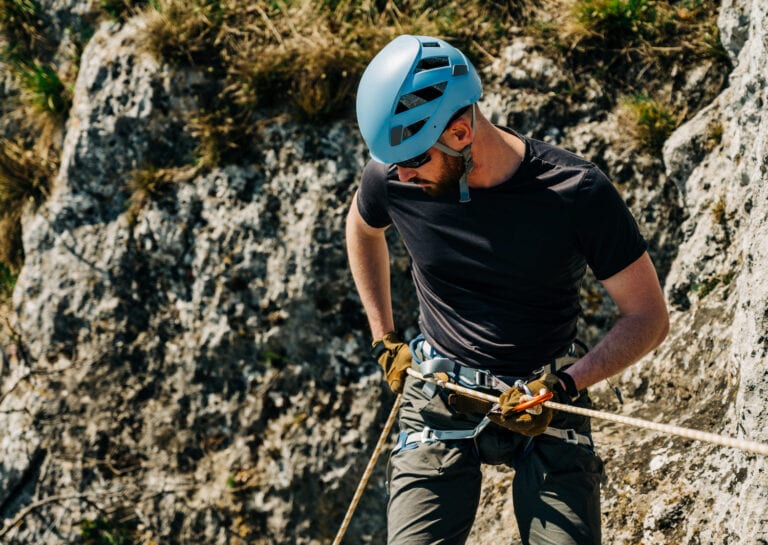 Rappelling 101: The Ultimate Beginner's Guide to Getting Down