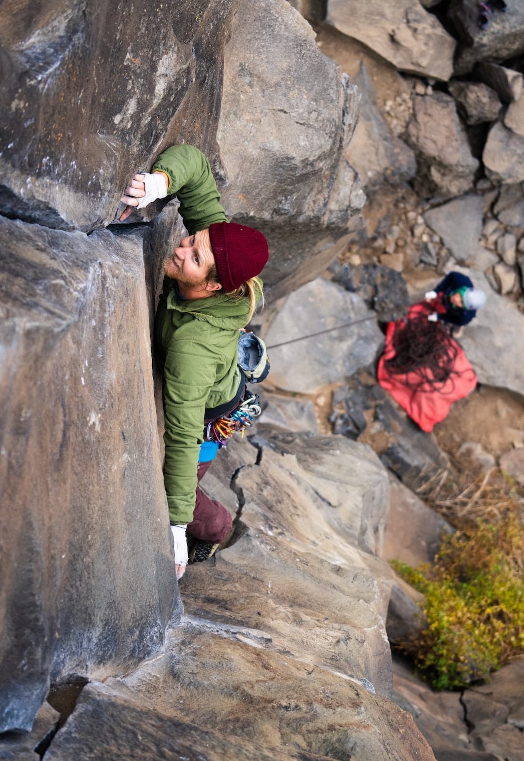 Alpine Climbing: How to Start (Gear Guide 2025)