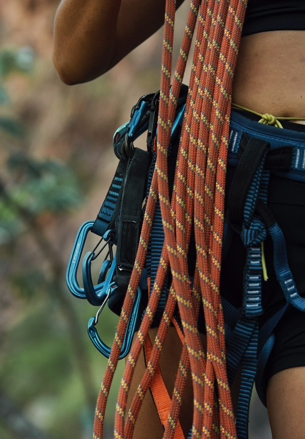 How to Clean a Climbing Rope: Do's and Don'ts (2023 Guide)